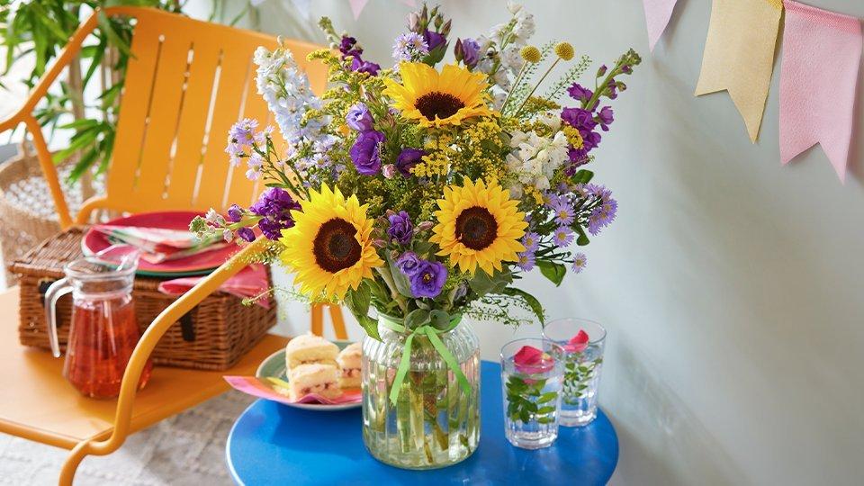 Flower Delivery | Flowers Delivered UK - Flying Flowers